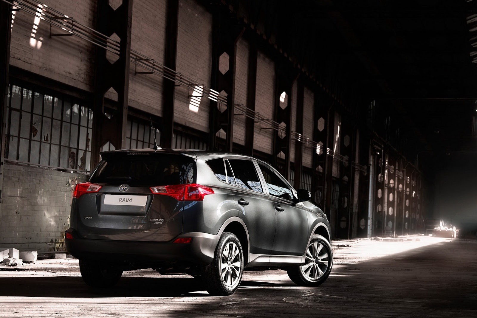 Toyota RAV4 2013 - Toyota - Autopareri